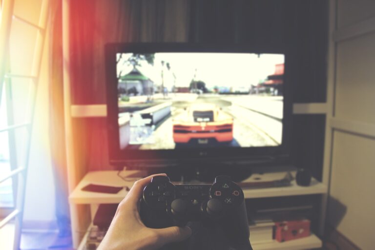 Cloud Gaming Explained: How It Works & Benefits
